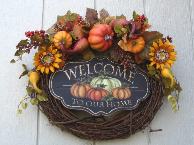 15 Homely Handmade Fall Wreath Designs For The Coming Season