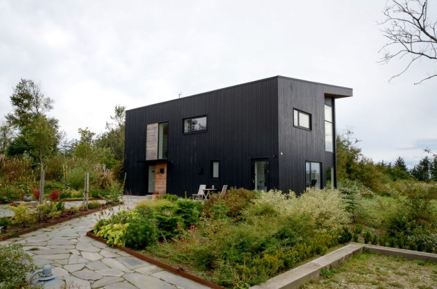 18 Captivating Scandinavian Home Exterior Designs You Need To See