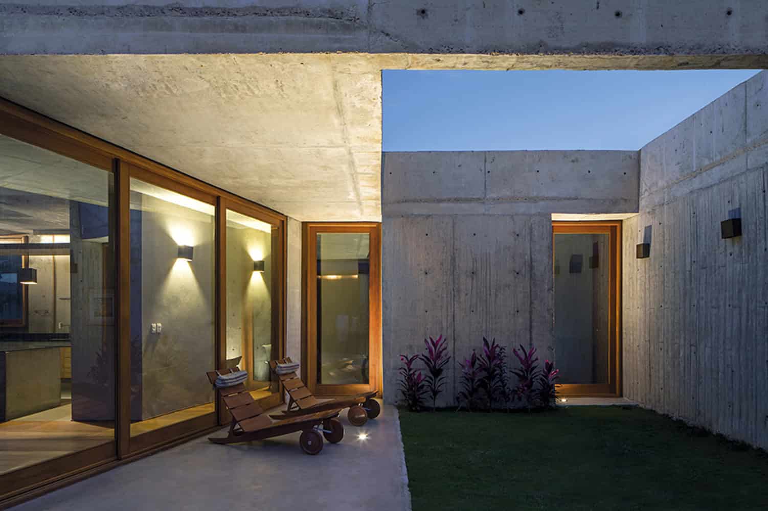 Do Bomba House by SOTERO Arquitetos in Palmeiras, Brazil