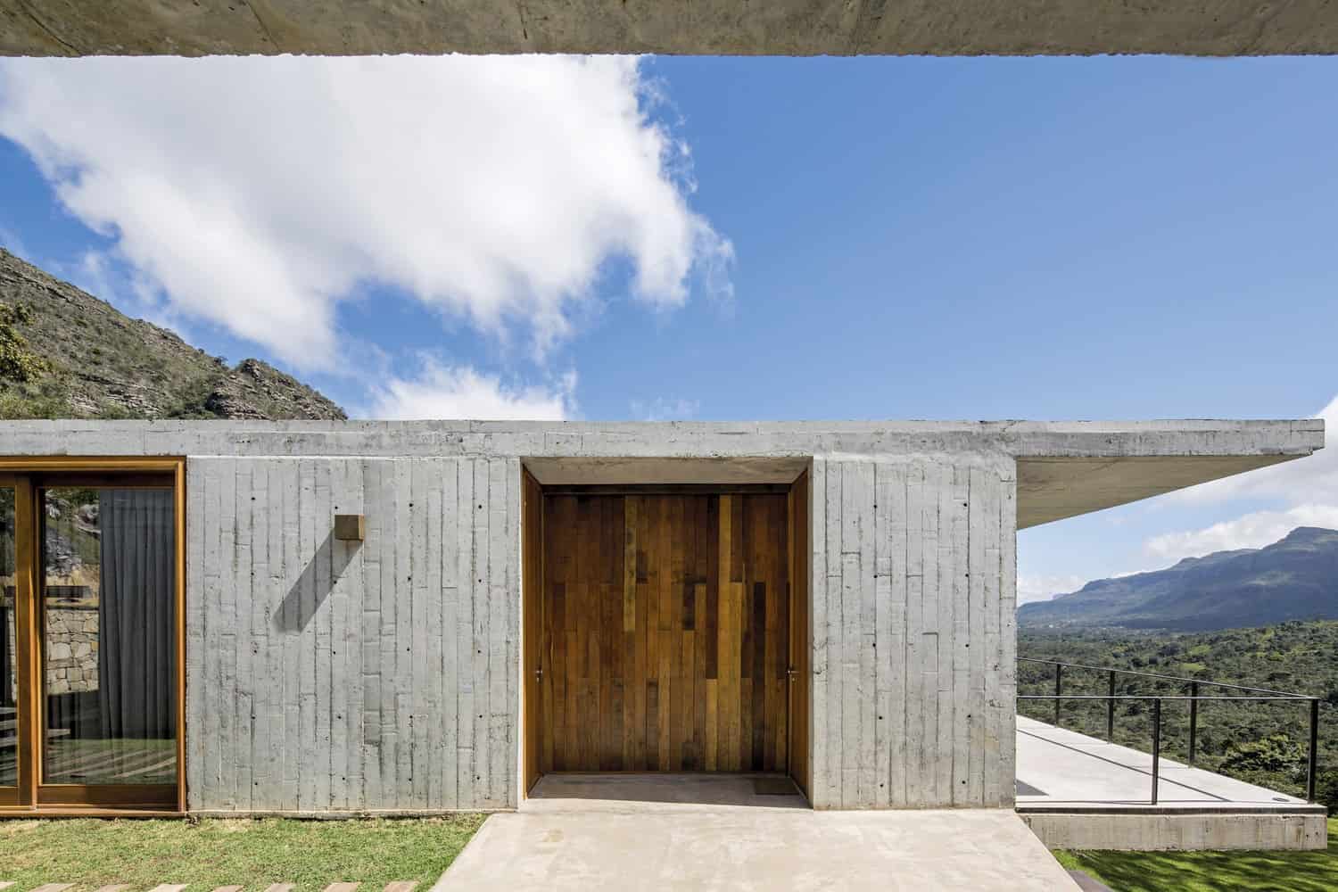 Do Bomba House by SOTERO Arquitetos in Palmeiras, Brazil