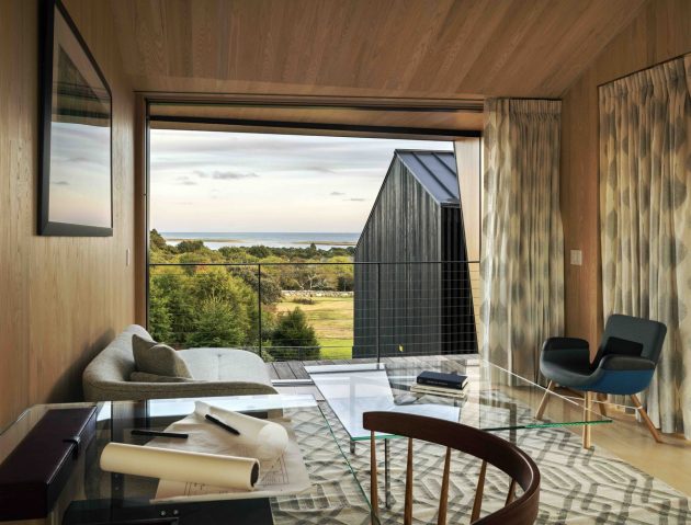 Chilmark House by Gray Organschi Architecture + Aaron Schiller in ...