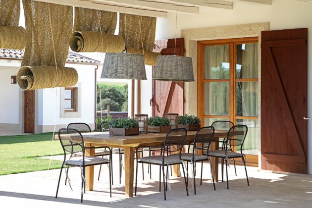 15 Beautiful Mediterranean Porch Designs That Will Drag You Outside