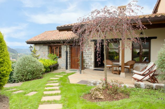 15 Beautiful Mediterranean Porch Designs That Will Drag You Outside