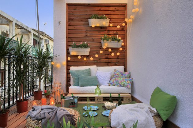 18 Stunning Mediterranean Balcony Designs You'll Want To Experience