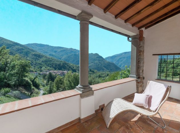 18 Stunning Mediterranean Balcony Designs You'll Want To Experience