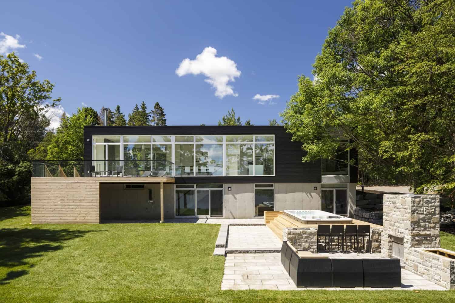 Dunrobin Shore Residence by Christopher Simmonds Architect in Ottawa ...