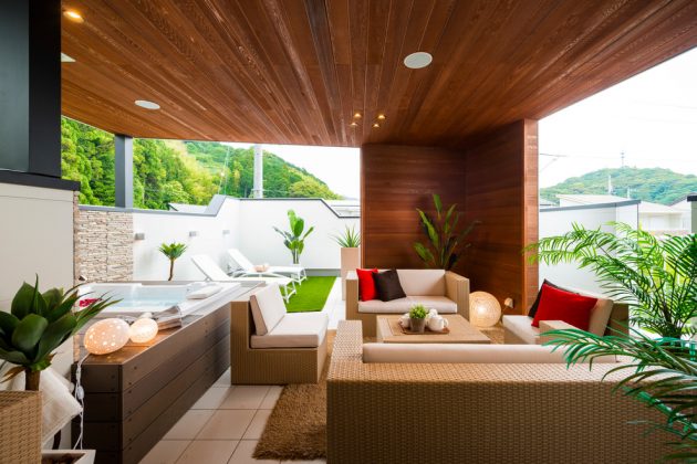 15 Engaging Asian Balcony Designs That Will Inspire You