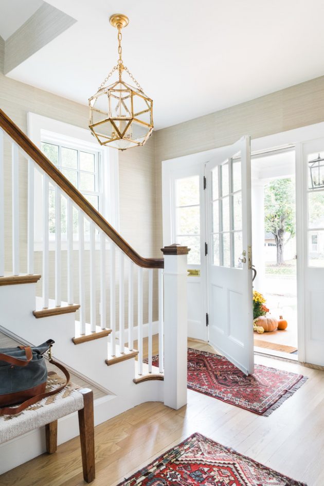 16 Comfortable Transitional Entry Hall Designs That Will Welcome You Inside