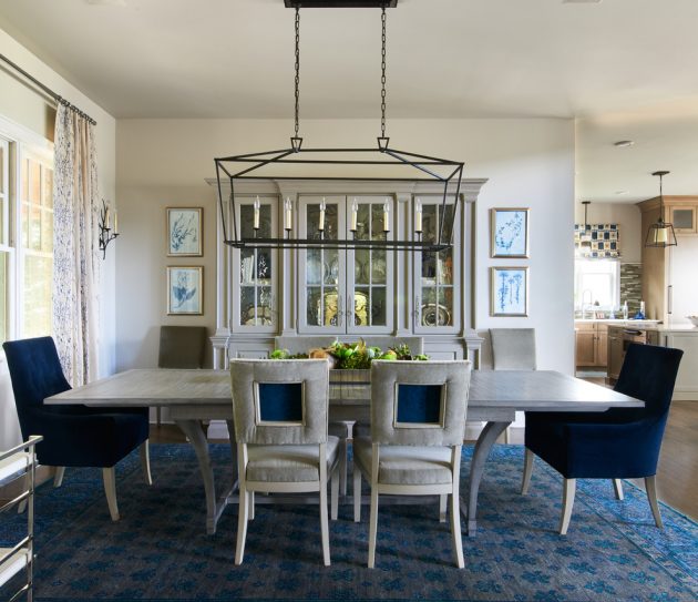 16 Extraordinary Transitional Dining Room Interiors Suitable For Any Home