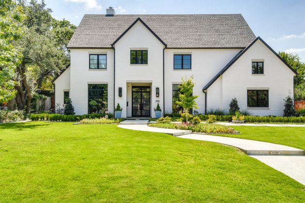18 Tremendous Transitional Home Exterior Designs You Will Fall For