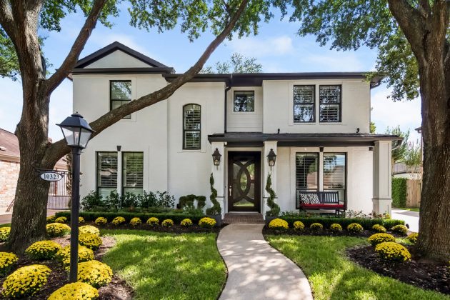 18 Tremendous Transitional Home Exterior Designs You Will Fall For