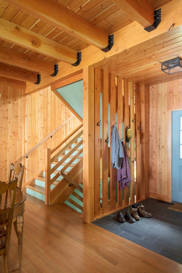 18 Eye-Catching Rustic Foyer Designs You'll Fall In Love With