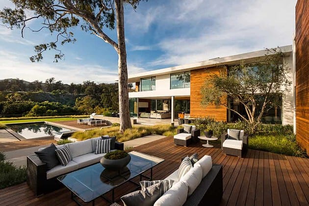 20 Phenomenal Contemporary Deck Designs You'll Fall In Love With