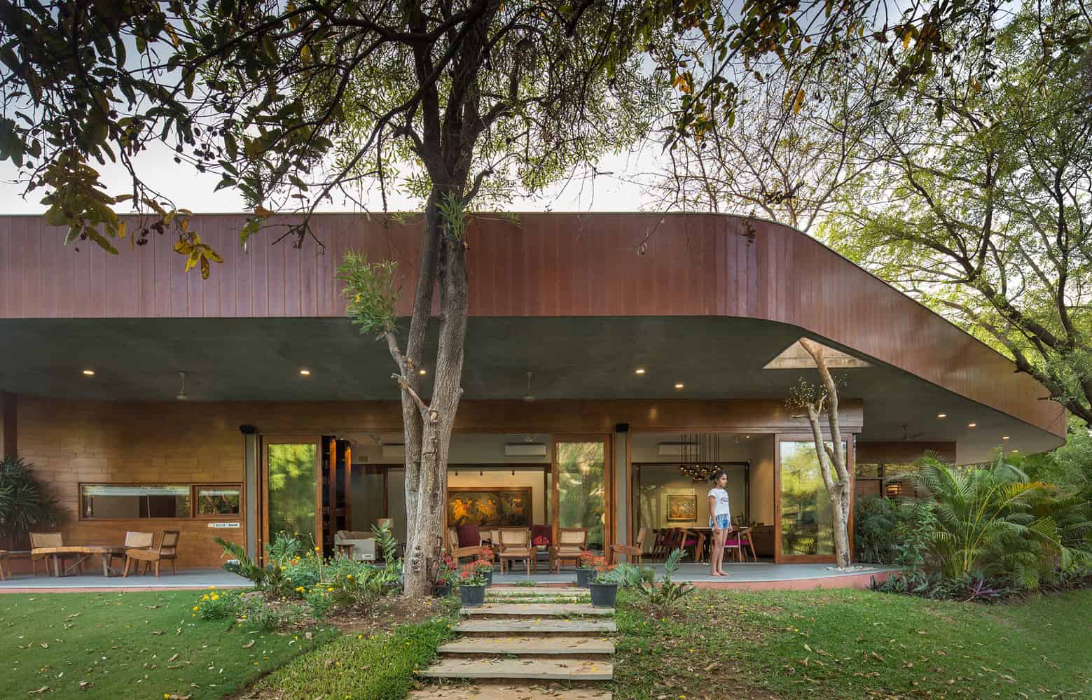 Verandah House by Modo Design in Western India