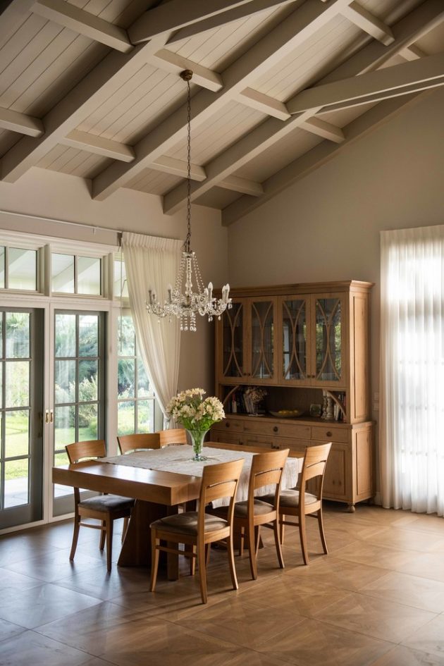 17 Elegant Traditional Dining Room Designs You'll Love