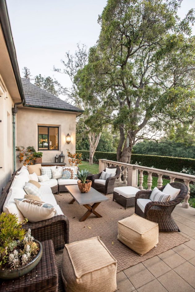 16 Dazzling Traditional Patio Designs You'll Fall In Love With
