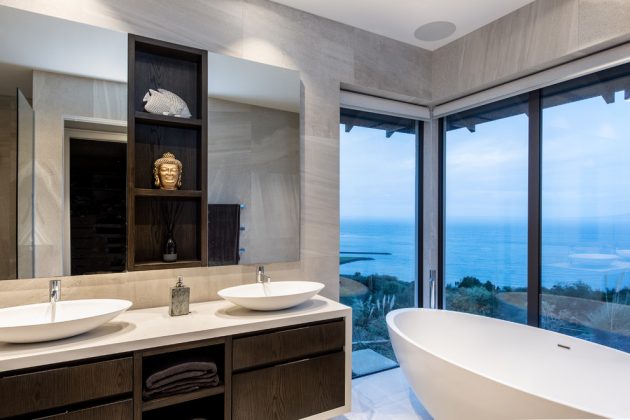 16 Exceptional Tropical Bathroom Interiors Designed To Impress