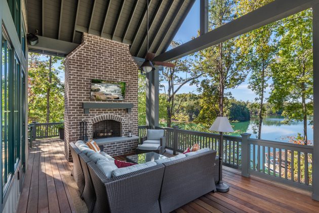 17 Outstanding Traditional Balcony Designs That Will Make You Fall In Love