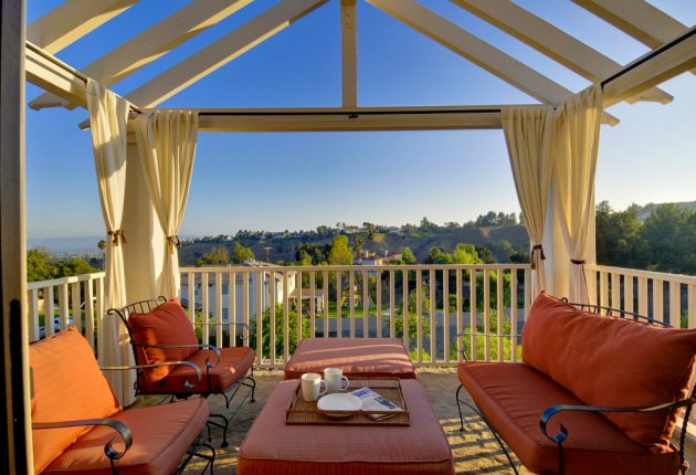 17 Outstanding Traditional Balcony Designs That Will Make You Fall In Love