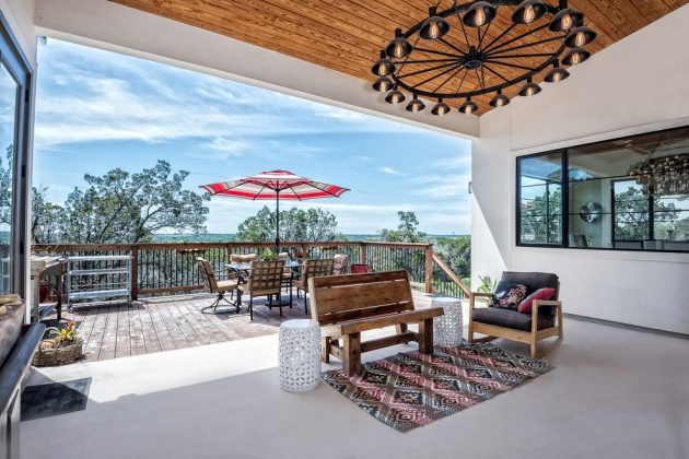 18 Appealing Traditional Deck Designs Your Backyard Needs