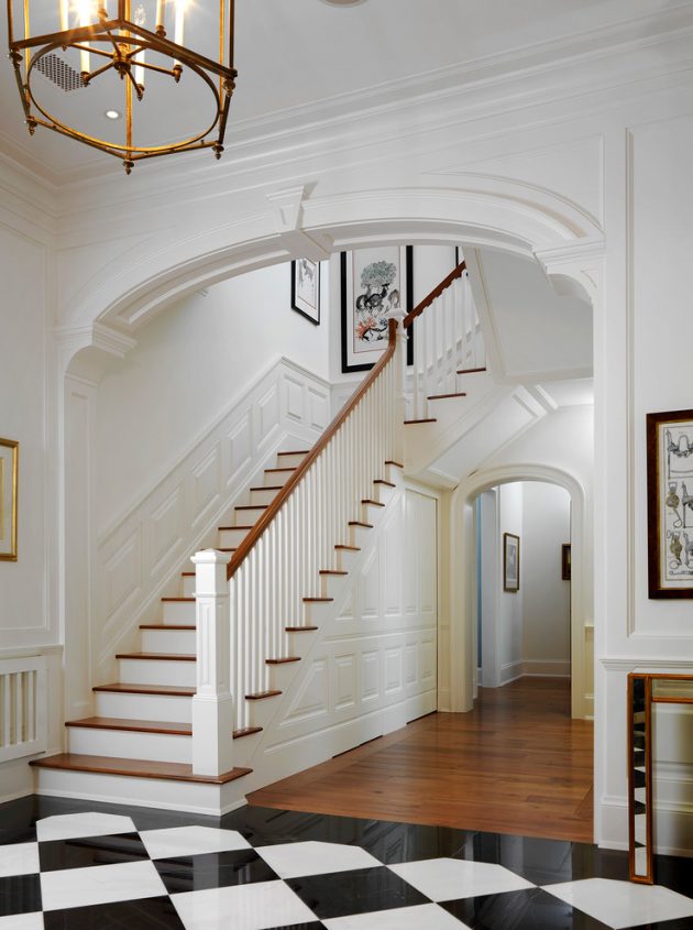 18 Elegant Traditional Staircase Designs That Will Take Your Breath Away