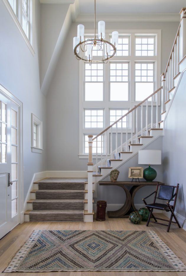 18 Elegant Traditional Staircase Designs That Will Take Your Breath Away
