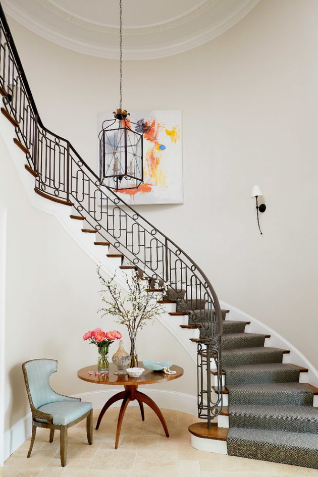 18 Elegant Traditional Staircase Designs That Will Take Your Breath Away