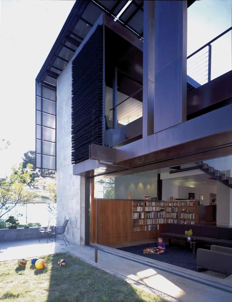 Solar Umbrella House by Brooks + Scarpa Architects in Los Angeles ...