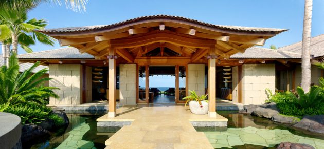 15 Splendid Tropical Entrance Designs That Will Take Your Breath Away