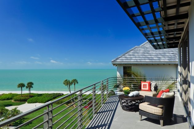 20 Captivating Tropical Balcony Designs With Striking Views