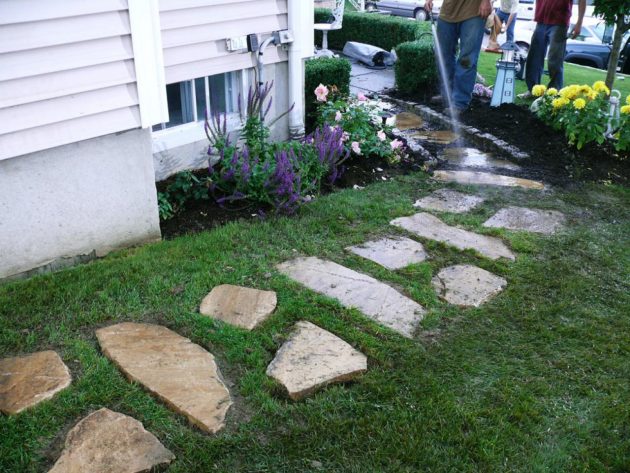 15 Creative DIY Stone Path Designs That Everyone Can Do