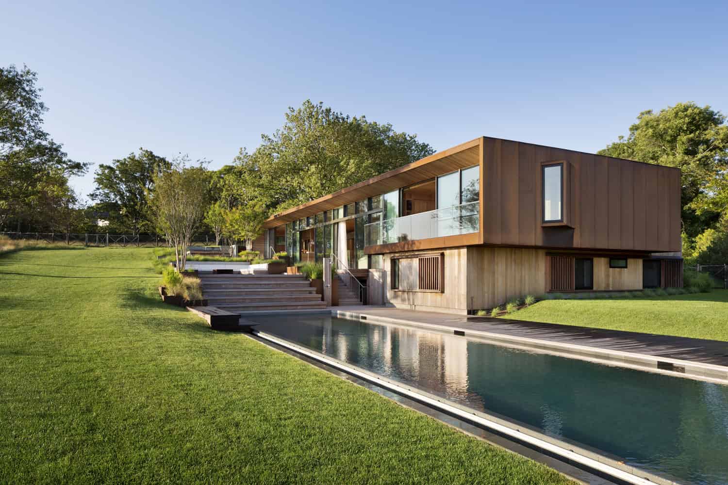 Peconic House by Studio Mapos in Hampton Bays, New York