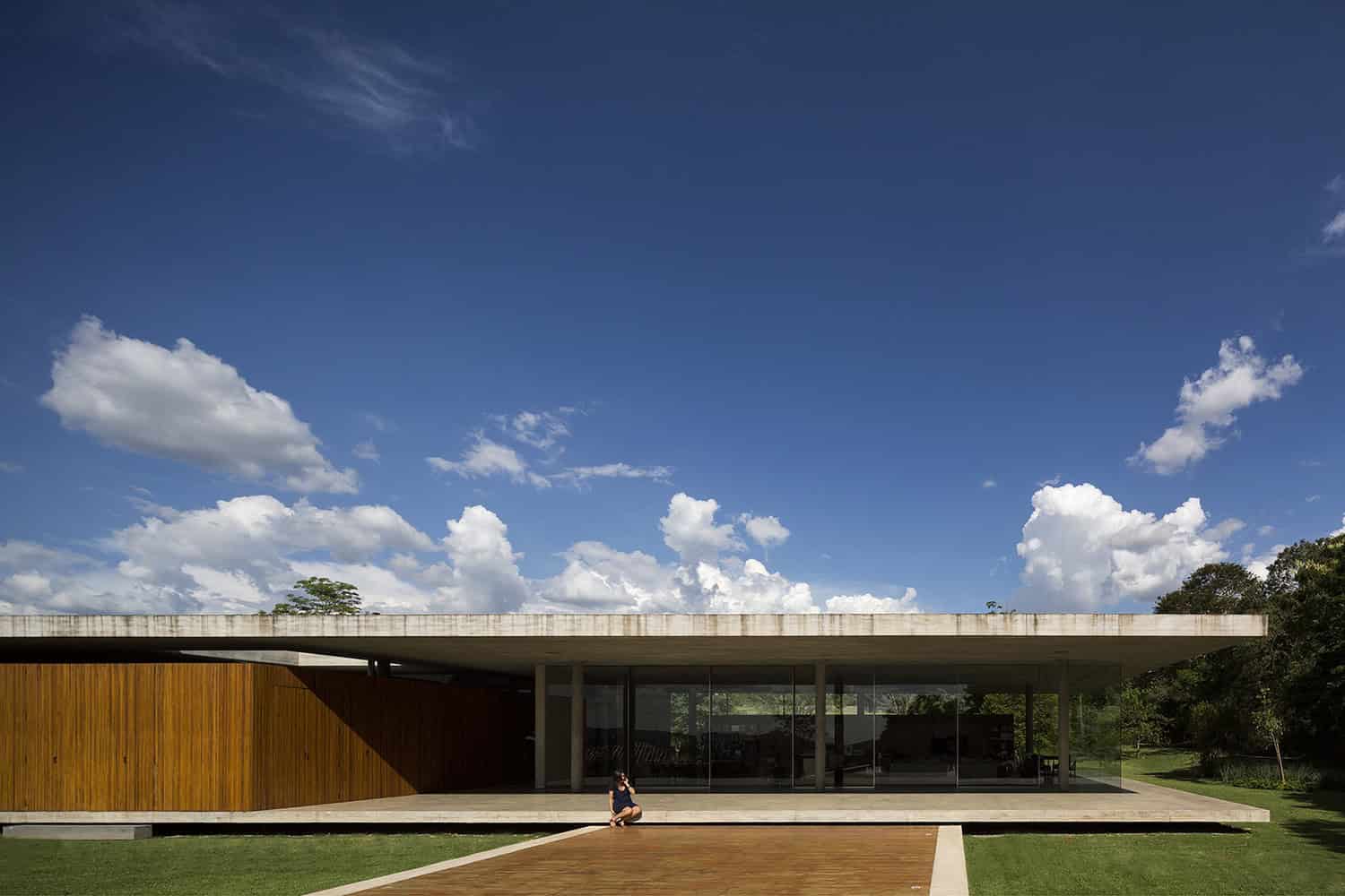 Redux House by Studio MK27 – Minimalist Villa in São Paulo