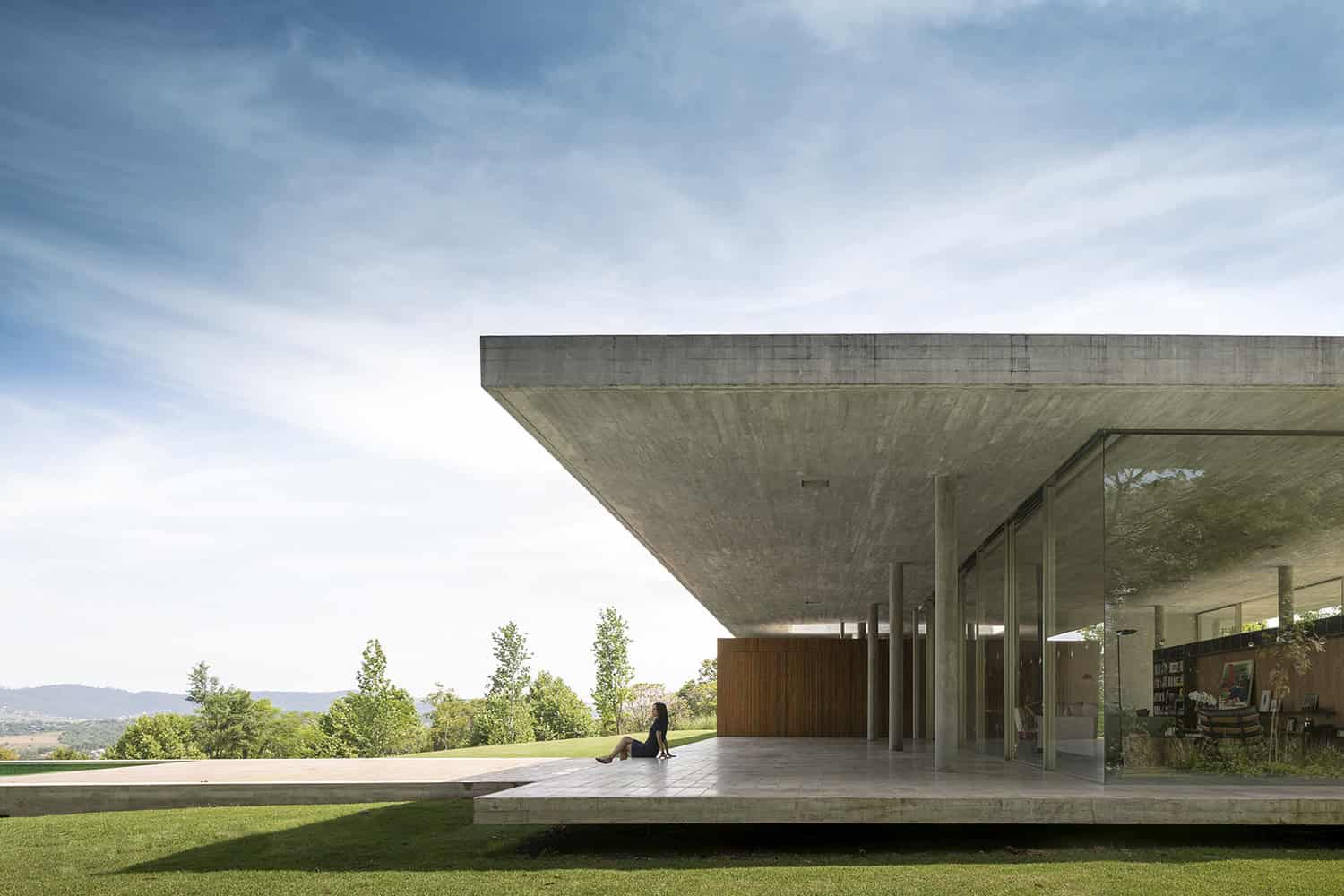 Redux House by Studio MK27 – Minimalist Villa in São Paulo