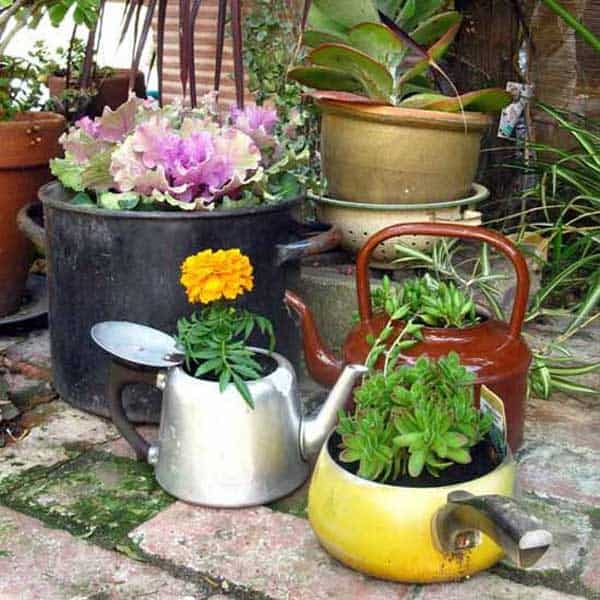 17 Staggering Ideas For Recycling Old Kitchen Items