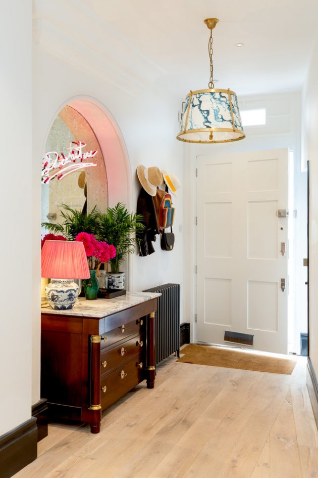 16 Expressive Eclectic Entry Hall Designs You'll Fall For