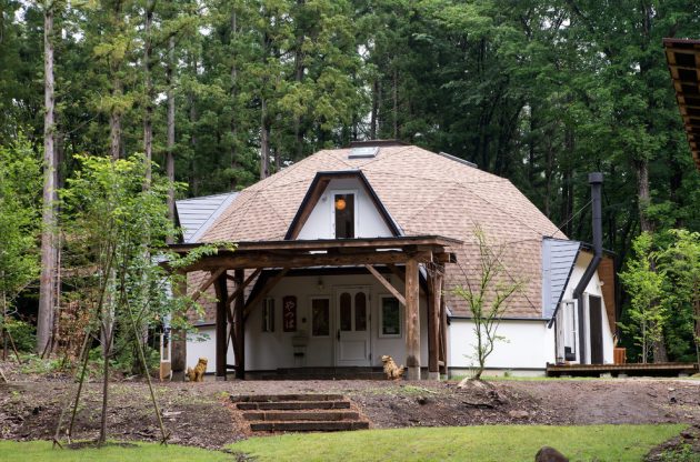 16 Outstanding Eclectic Home Exterior Designs That Will Bedazzle You