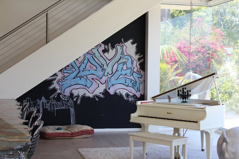 Graffiti In The Interior - 17 Astonishing Ideas For Your Inspiration