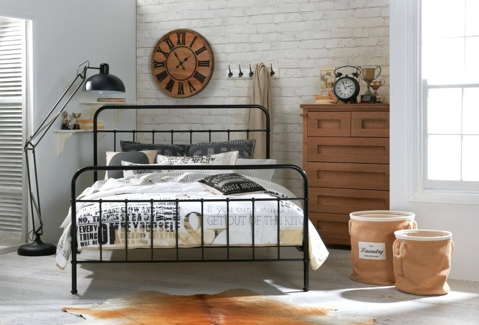 15 Cozy Metal Bed Designs To Help You In Your Choice