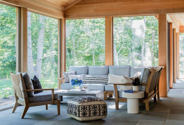 15 Wonderful Farmhouse Sunroom Designs Worth Checking Out