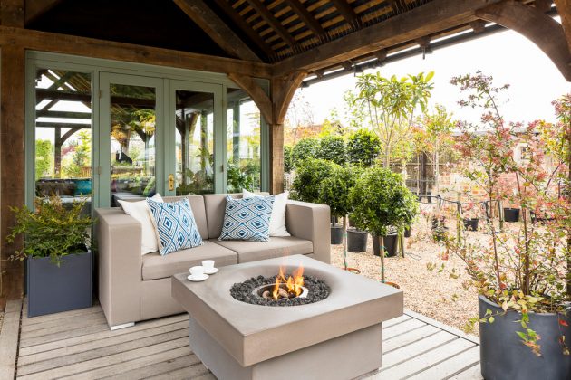 16 Amazing Farmhouse Deck Designs That Will Serve You Forever