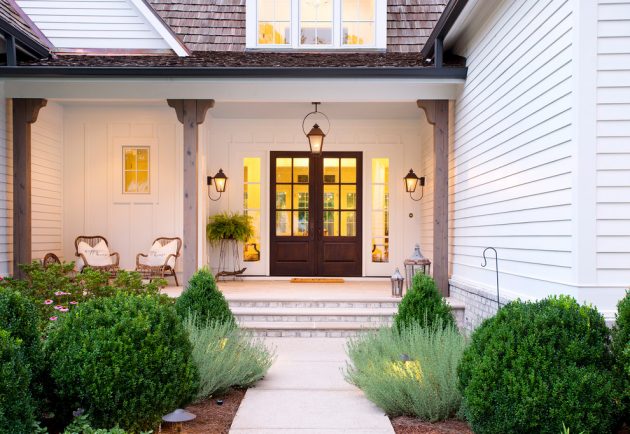 16 Beautiful Farmhouse Entrance Designs You Won't Be Able To Resist