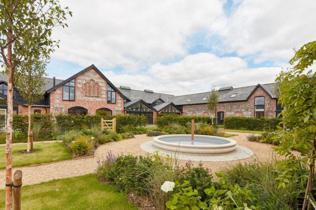 18 Breathtaking Farmhouse Landscape Designs You'll Wish To Have In Your ...