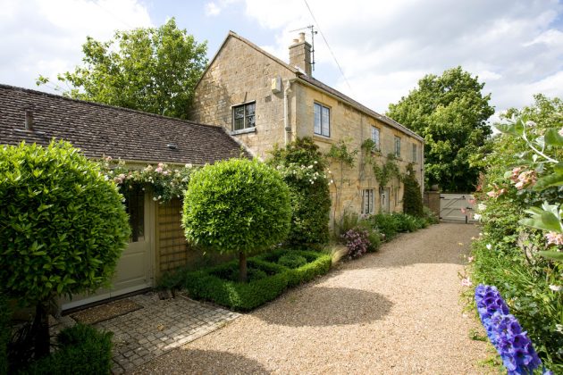 18 Breathtaking Farmhouse Landscape Designs You'll Wish To Have In Your ...