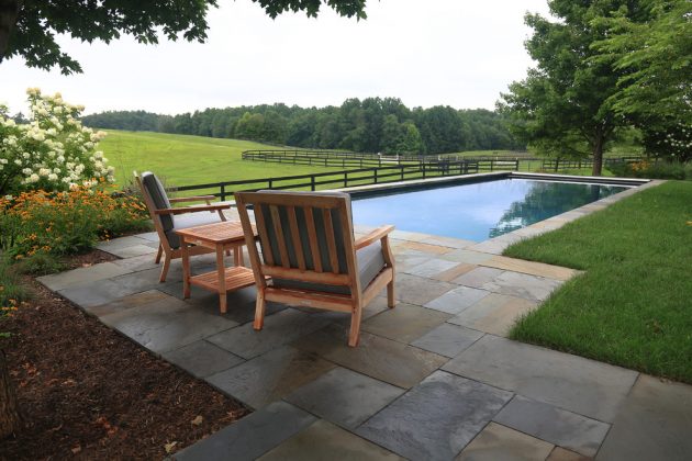 20 Sensational Farmhouse Swimming Pool Designs You Must See