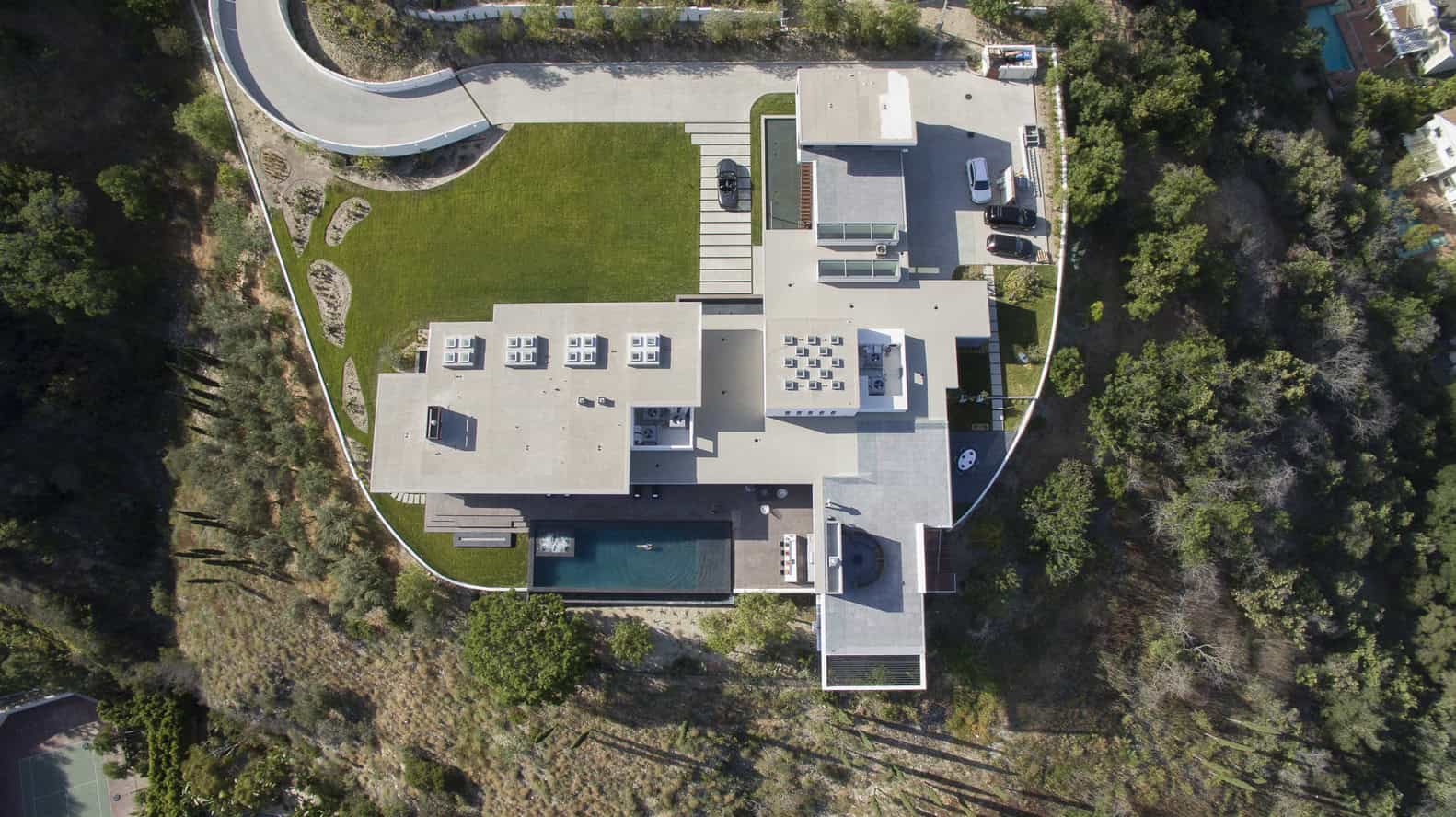 Benedict Canyon Residence by Whipple Russel Architects in Beverly Hills