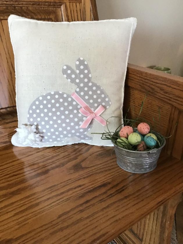 15 Cute Handmade Easter Pillow Designs For A Jolly Seasonal Decor