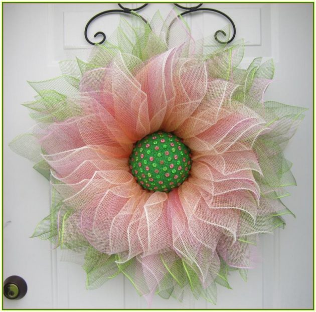 15 Cute Handmade Spring Wreath Designs You're Gonna Fall In Love With