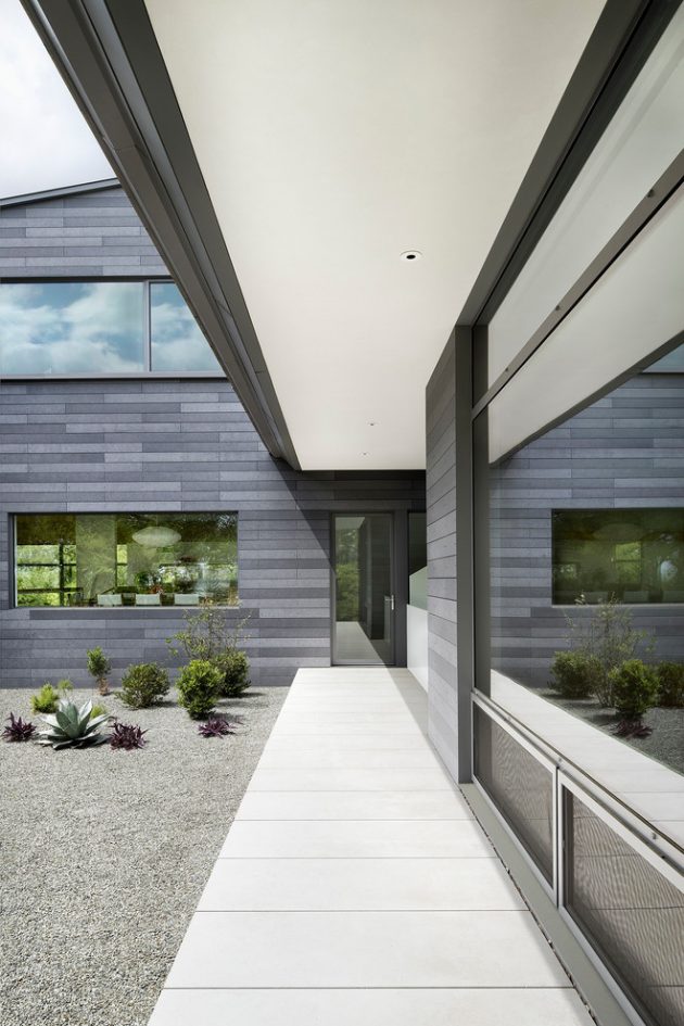 20 Staggering Mid-Century Modern Entrance Designs You Can't Say No To