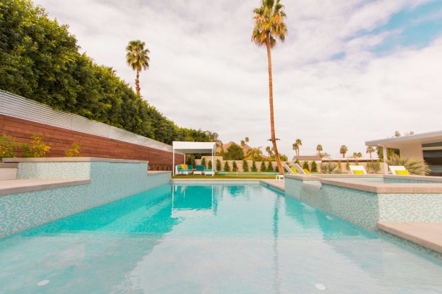 18 Breathtaking Mid-Century Modern Swimming Pool Designs